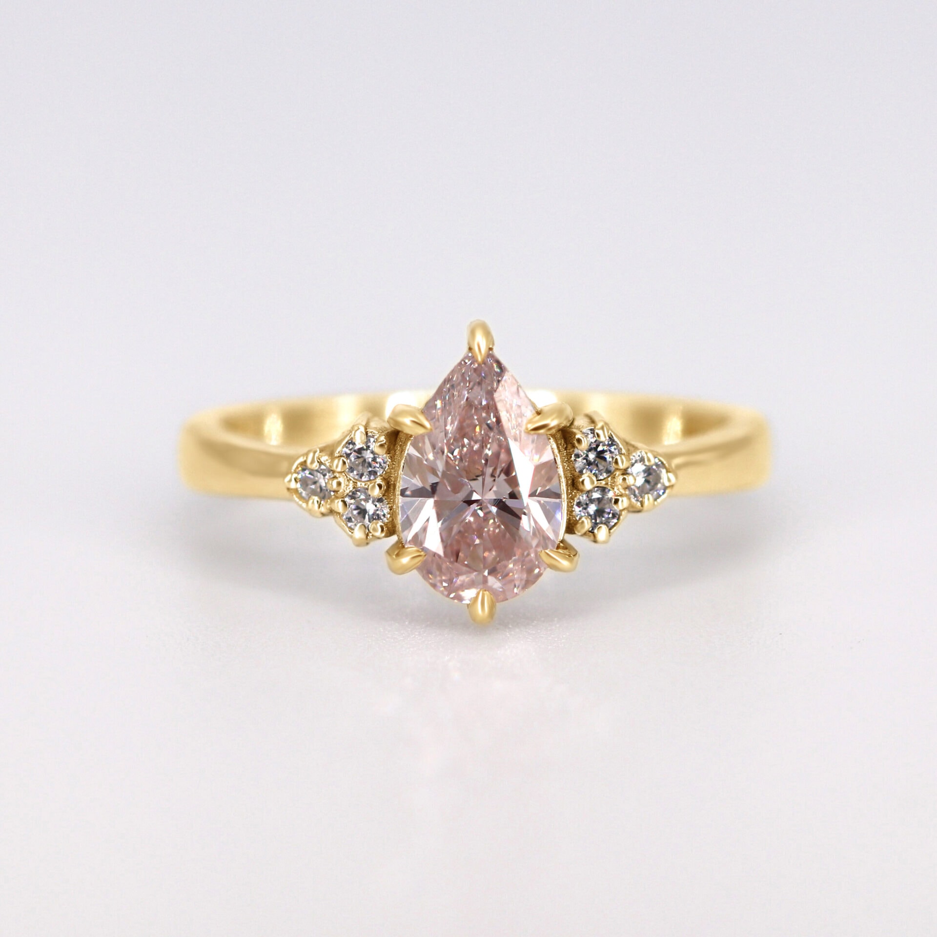 1ct Pink pear shape diamond ring in yellow gold - Willow setting ...